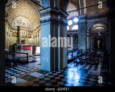 Milano. Italia. La falsa abside di Santa Maria presso San Satiro, di ...