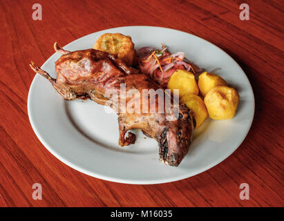 La cavia piatto. Delicatezza peruviana comunemente serviti nei ...