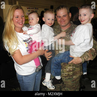 STATI UNITI Aiden Gallo-Murphy con la 412th Alpha Company si qualifica ...