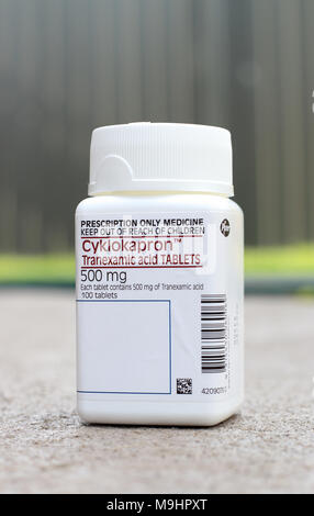 Cyklokapron 500mg acido tranexamico compresse isolato Foto stock - Alamy