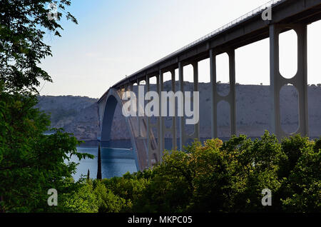 Croazia Istria isola di Krk ponte Krcki sidro Mare Adriatico costa ...
