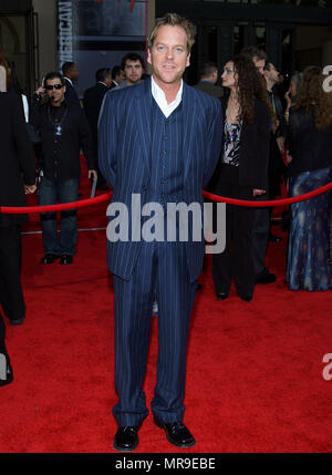 Kiefer Sutherland arrivando al ' 31 annuale degli American Music Awards ...