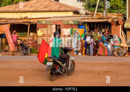 Il Burkina Faso, Banfora, capitale della regione di Cascades e ...