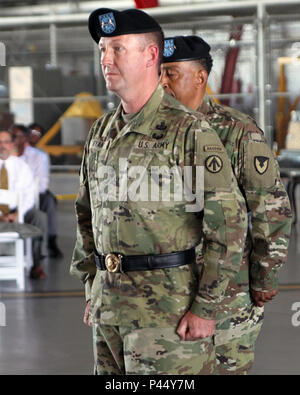 Il generale dell'esercito AMERICANO Dennis J. Reimer, CAPO DI STATO ...