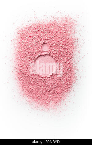 Impronta della bottiglia di profumo in rosa cipria. Isolato su uno ...