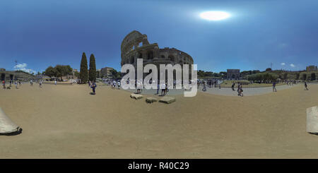 Vista a 360 gradi di Il Colosseo è probabilmente il più imponente ...
