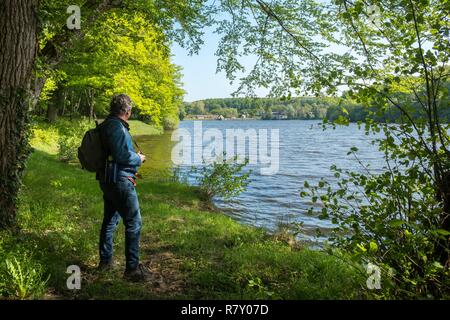 In Francia, in barrique di rovere di Allier, Tronçais foresta, Saint ...