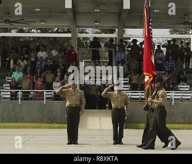 STATI UNITI Marine Corps reclutare Paul Portillo con Mike Company, 3rd ...