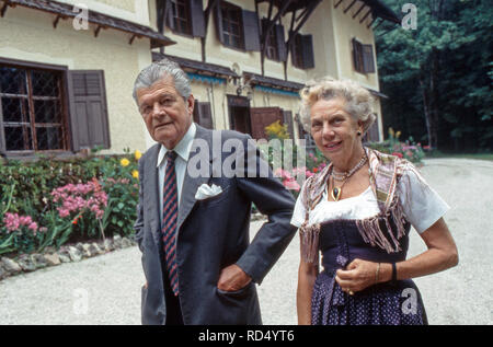 Tassilo Fürst von Fürstenberg mit Ehefrau Cecilie in Strobl, Österreich ...