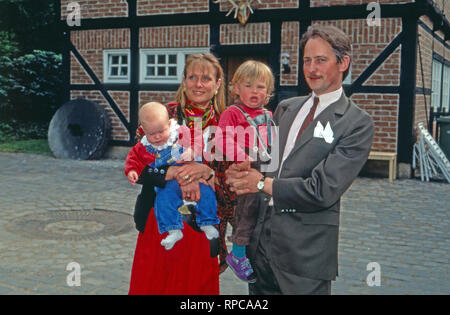 Rudolph Prinz Von Croy und Ehefrau Alexandra (beide rechts ...