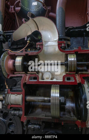 Spaccato del motore Foto stock - Alamy