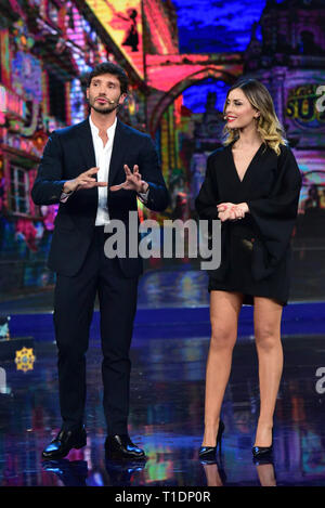 Stefano de Martino e Fatima Trotta durante l'ottavo episodio della ...