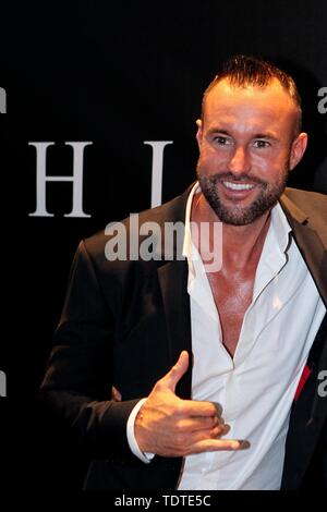Fashion designer Philipp PLEIN apre un negozio nel centro di Atene Foto ...