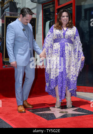 Melissa McCarthy e il marito Ben Falcone a prendere le loro figlie ...